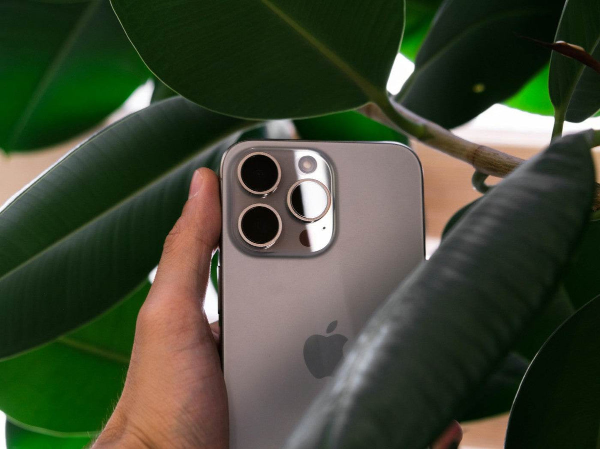 Does Meta Quest Work With iPhone?